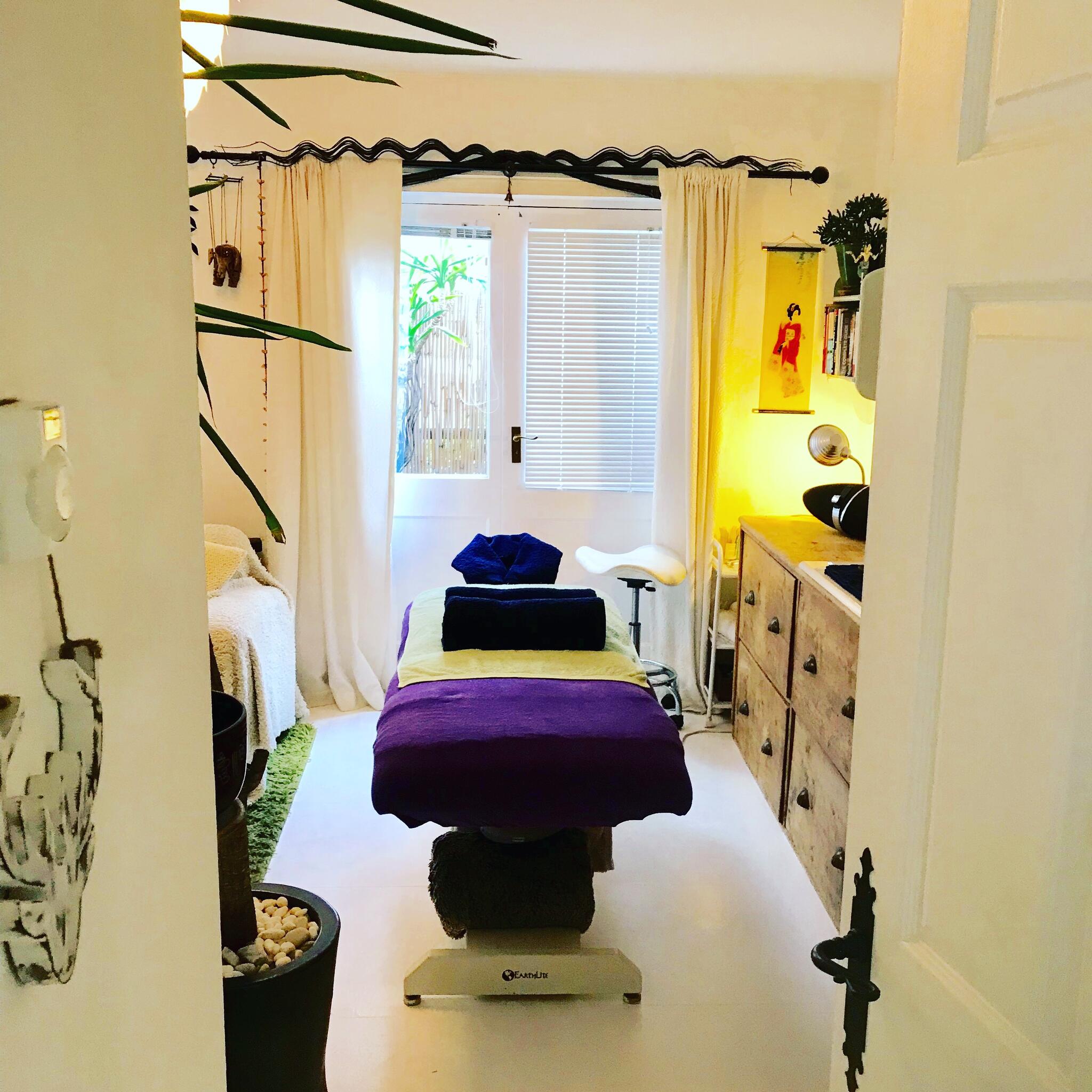 Mark Beaton - London, England - Nextdoor