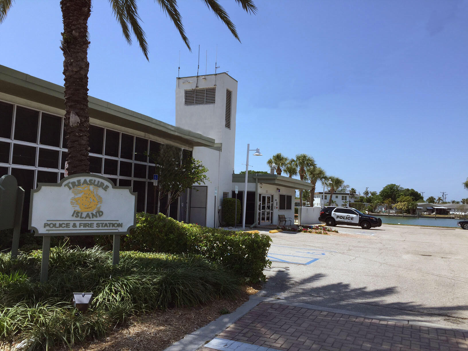 Treasure Island Police Department - 38 updates