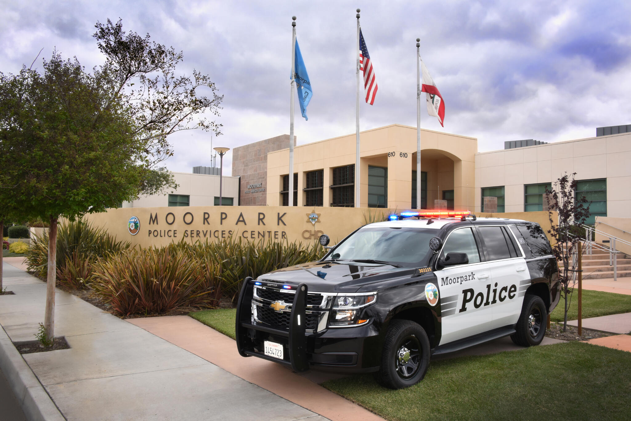 Moorpark PD Lights up the Station Green for National Mental Health ...