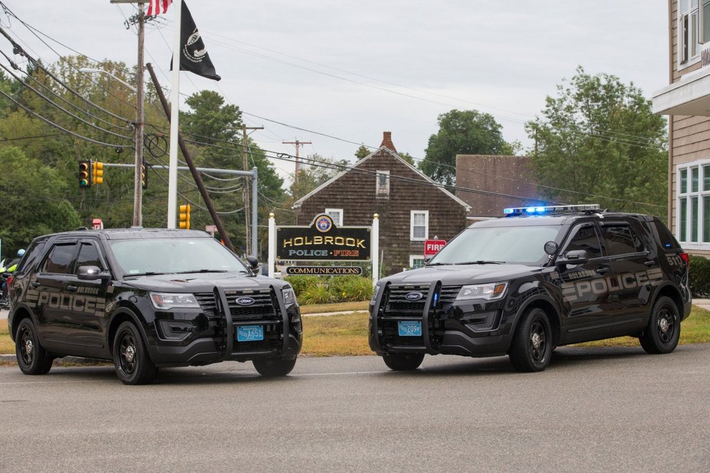 Holbrook Police Department - 4 updates