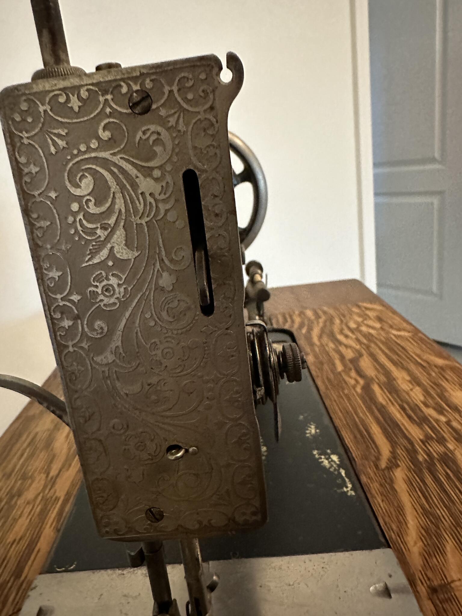 1890s Singer Sphinx Treadle Sewing Machine for $395 in Goodyear, AZ ...