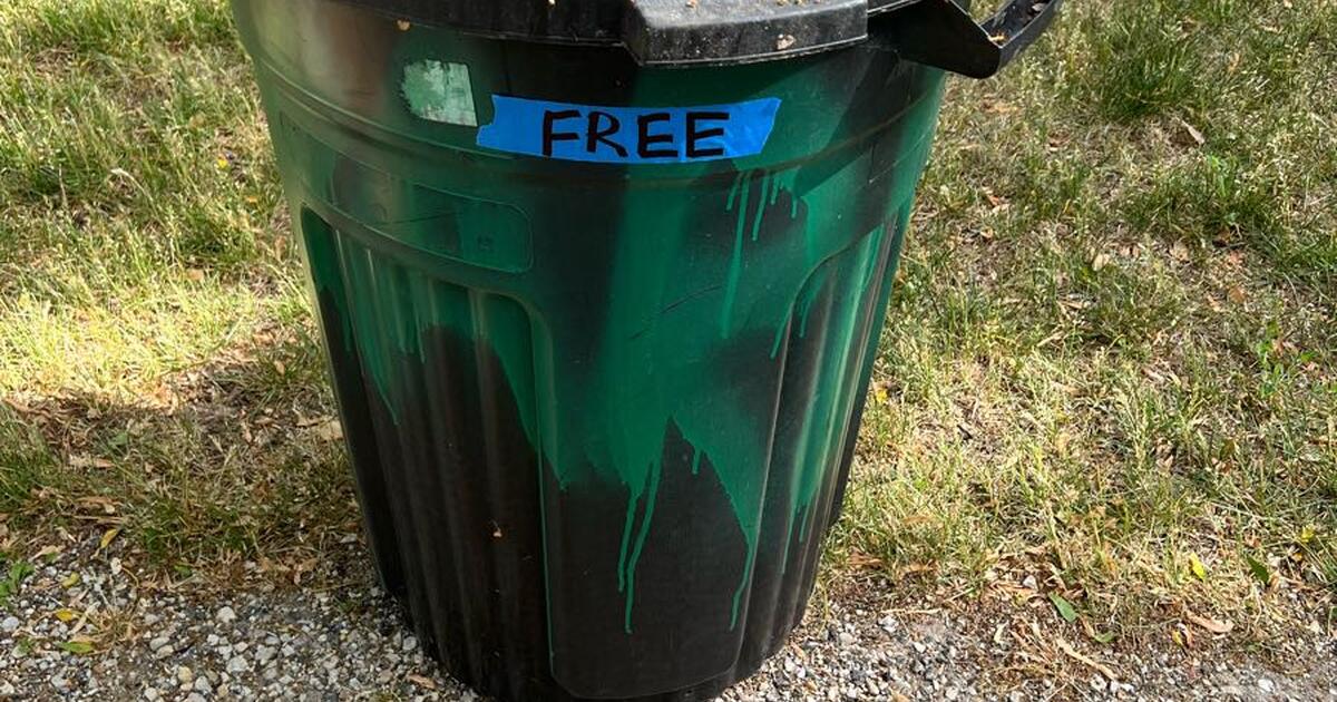 FREE ON CURB - Trash Can for Free in Plain City, OH | For Sale & Free ...