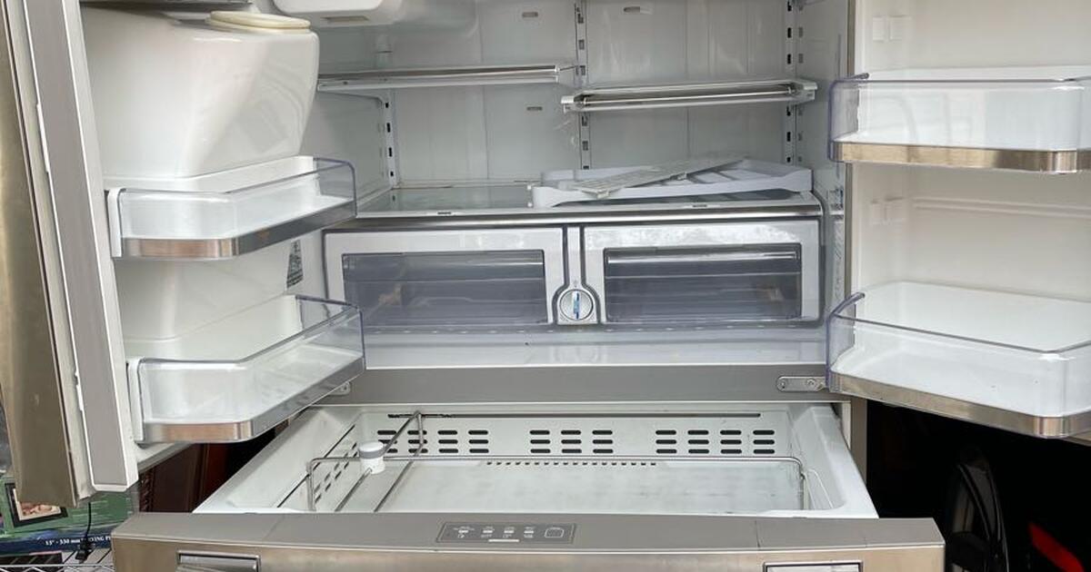 Stainless Steel Refrigerator with Twin Cooling for $280 in Cherokee ...