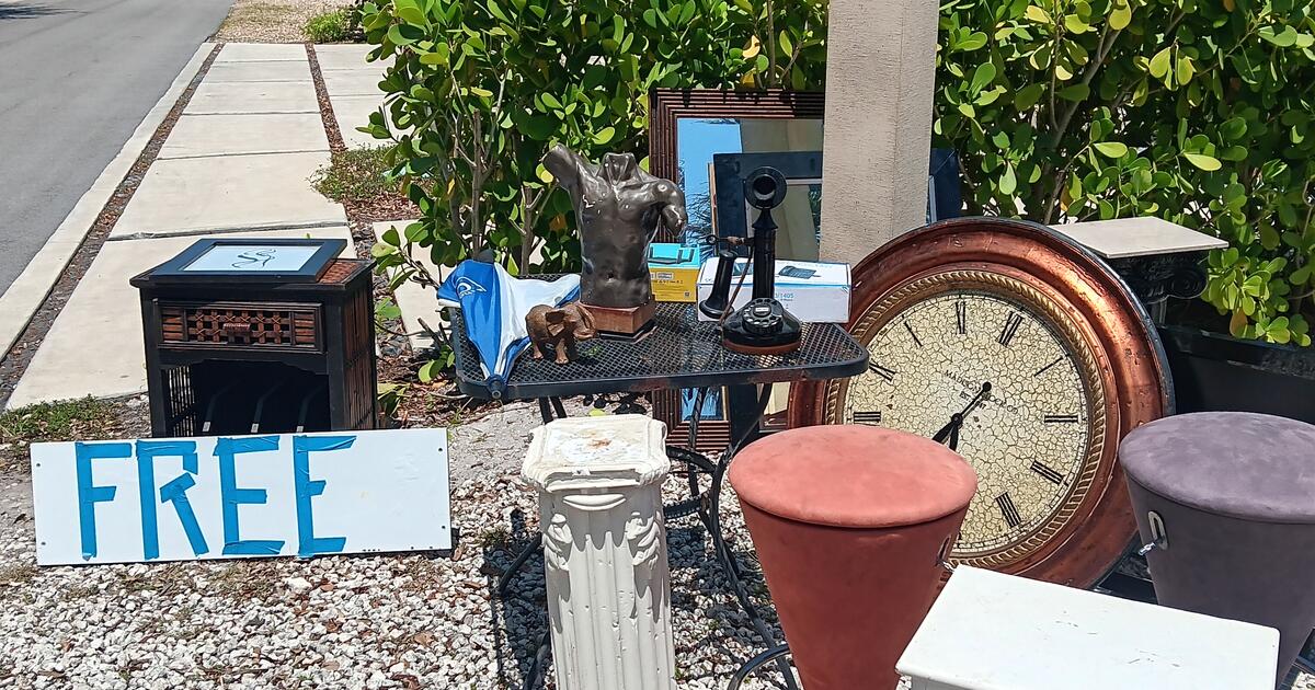 Everything's FREE til it's gone. 2600 NE 9TH Ave. for Free in Fort ...