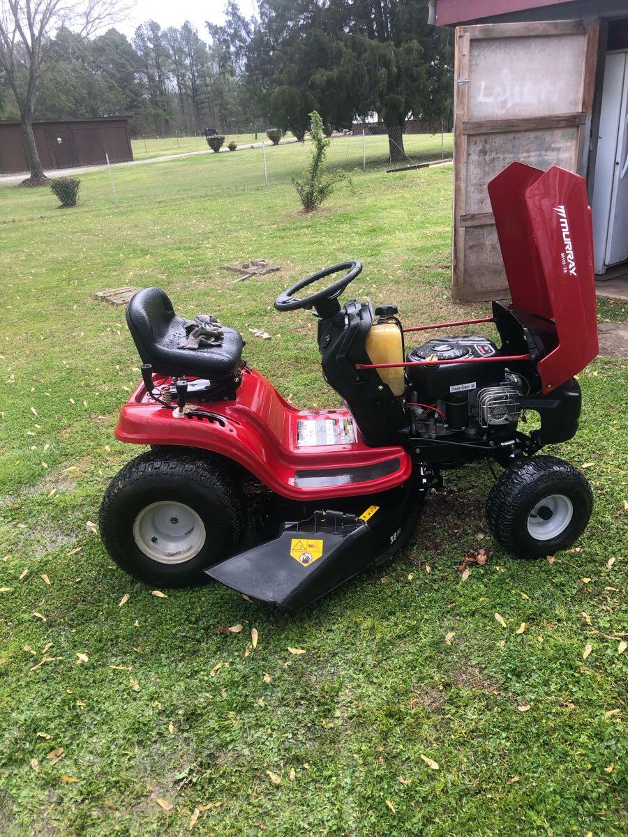 42-inch Murray Lawn Tractor for $400 in Jackson, TN | For Sale & Free ...