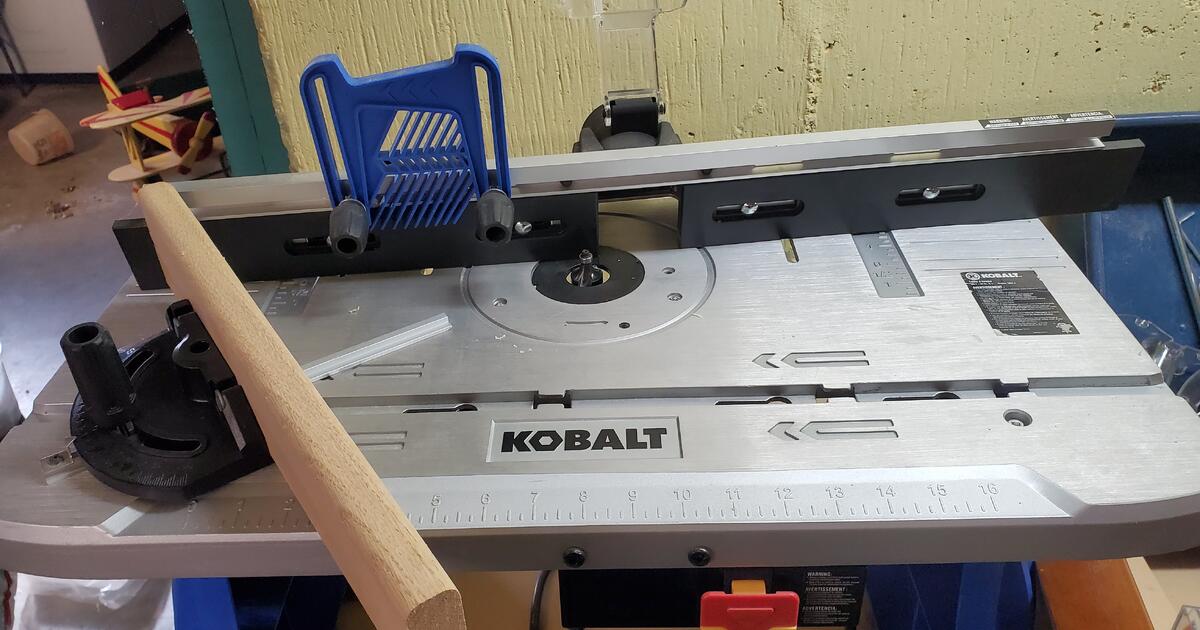 Router and table for $100 in Cincinnati, OH | For Sale & Free — Nextdoor