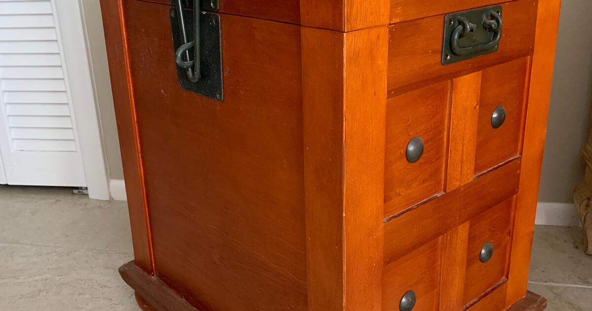 Accent Table/ Storage Chest for $60 in Port Charlotte, FL | For Sale ...