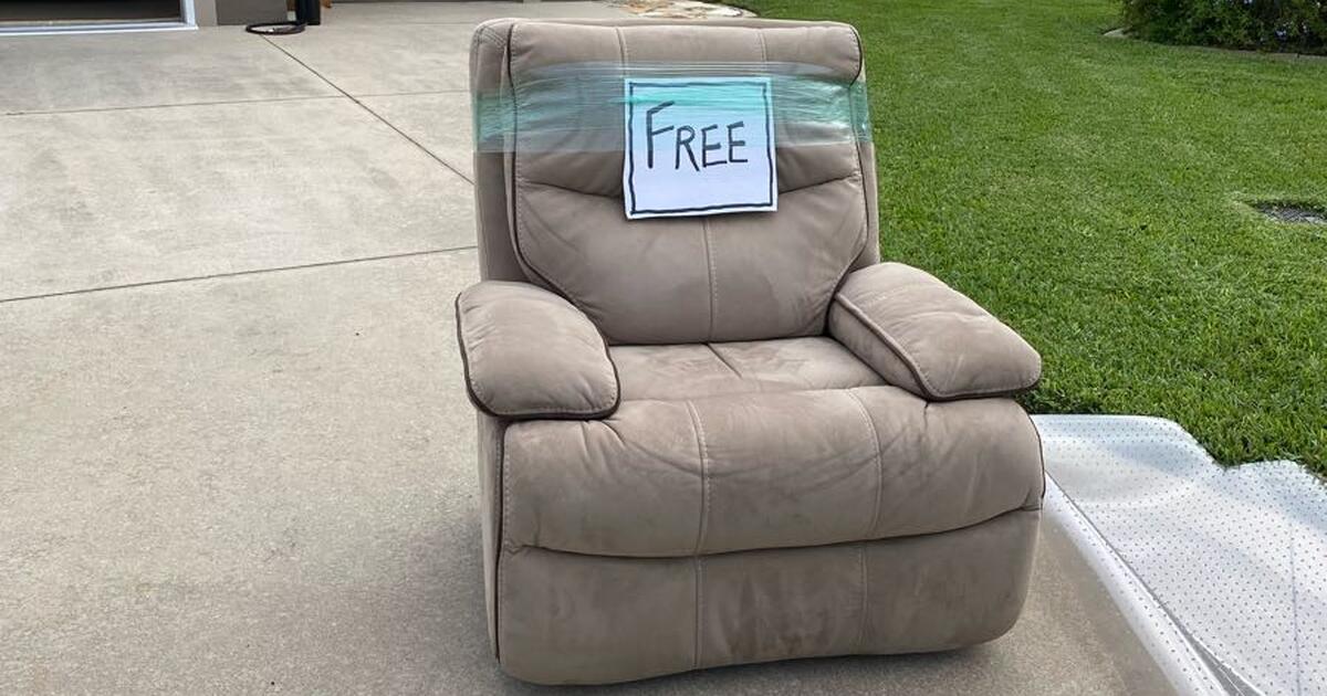 Free Recliner Chair for Free in The Villages, FL | For Sale & Free ...