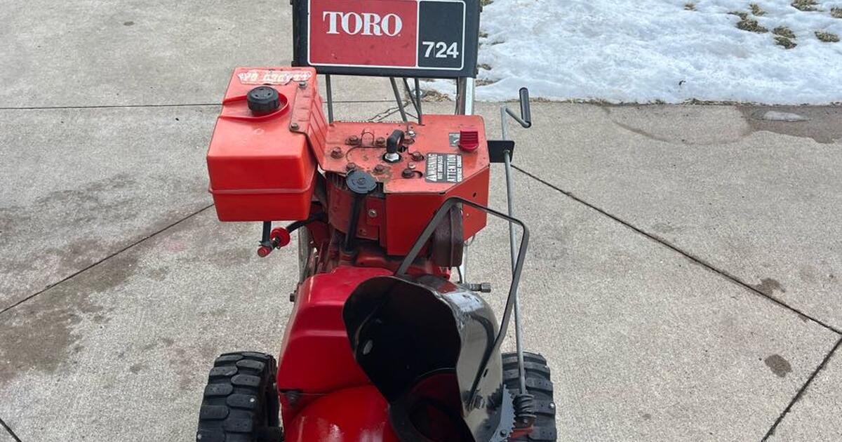 Toro 724 2 stage Snowblower for $50 in Shakopee, MN | For Sale & Free ...
