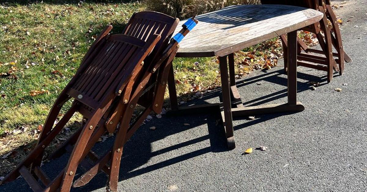 Outdoor Wooden Table and Chairs Set for Free in Mc Lean, VA | For Sale ...