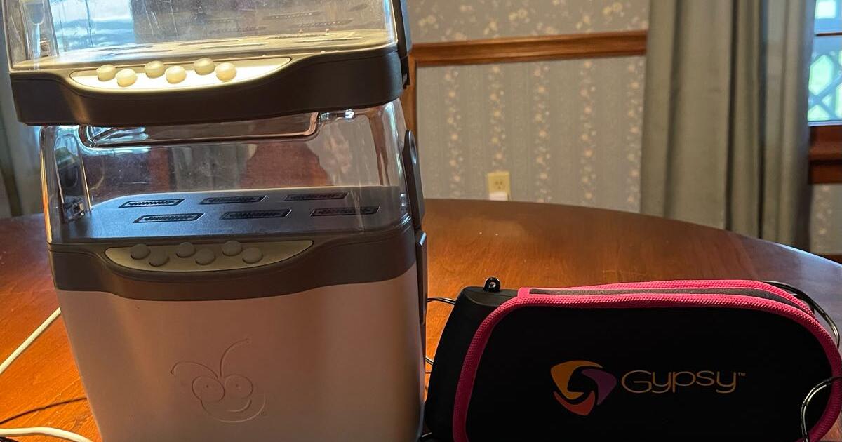 Manual Sizzix cutting machine with 4 letter dies. Also selling a Gypsy ...