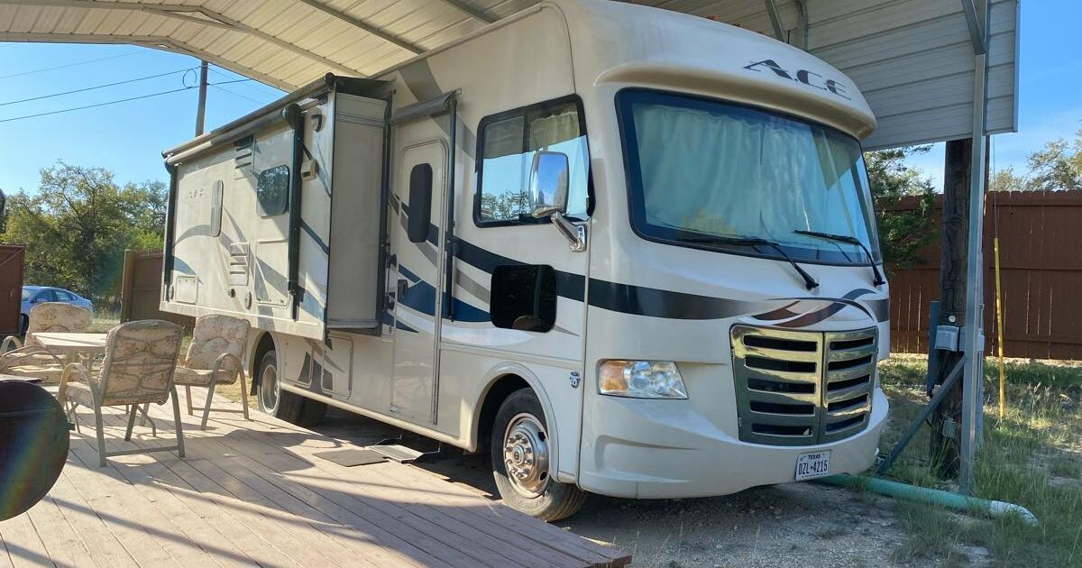 Low mileage 2015 Thor Class A Motorhome See Video Added Below for ...