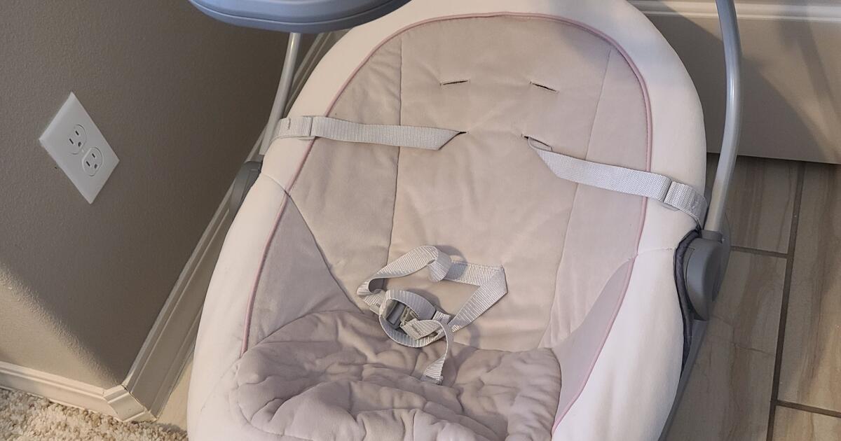 Baby Rocker with Soothing Vibration for Free in Canutillo, TX | For ...