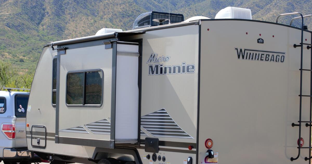 Micro Minnie Winnebago 2106FBS for $24900 in Green Valley, AZ | For ...