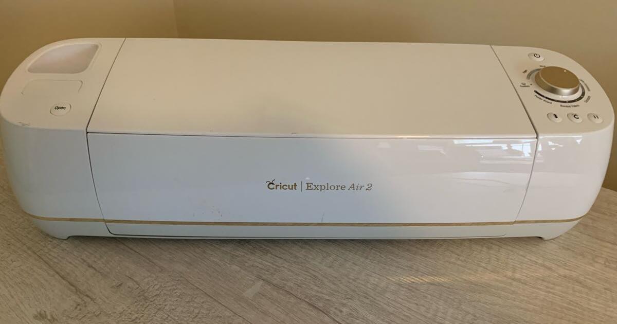 REDUCED AND ITEMS ADDED! Cricut Air Explore 2 for $200 in Indianapolis ...