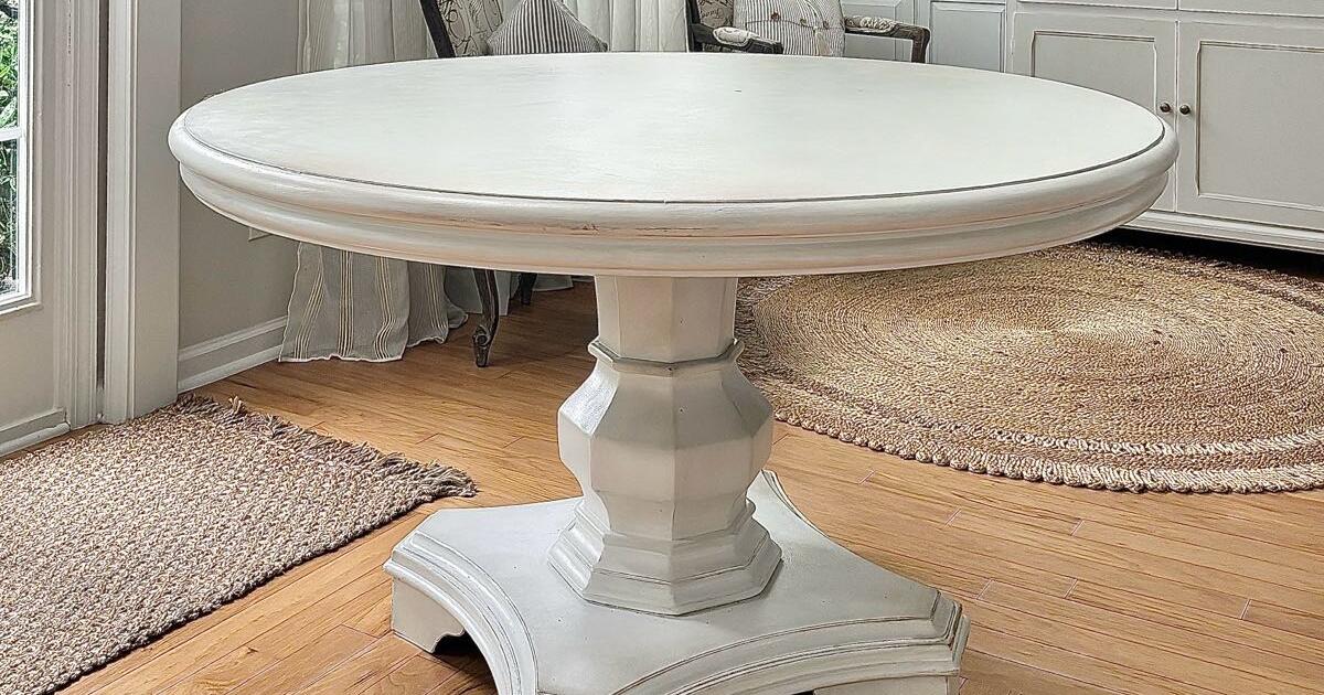 Large Round Pedestal Dining Table for $70 in Charlotte, NC | For Sale ...