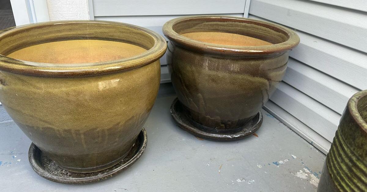 19 inch Round Ceramic Matching Plant Pots for $70 in Lady Lake, FL ...