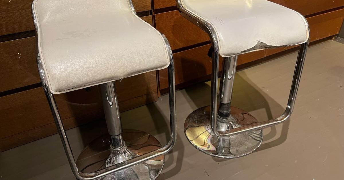 2 free used bar stools for Free in San Francisco, CA | For Sale & Free ...