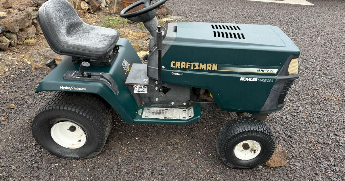 Craftsman Tractor (No mowing deck/blades) If you're mechanical and want a project. . . . for ...