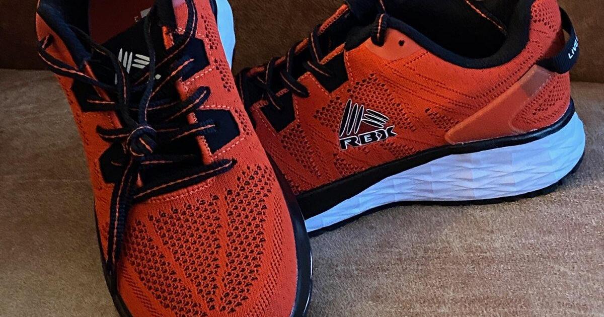 Reebock Sneakers for $25 in Oakland, CA | For Sale & Free — Nextdoor