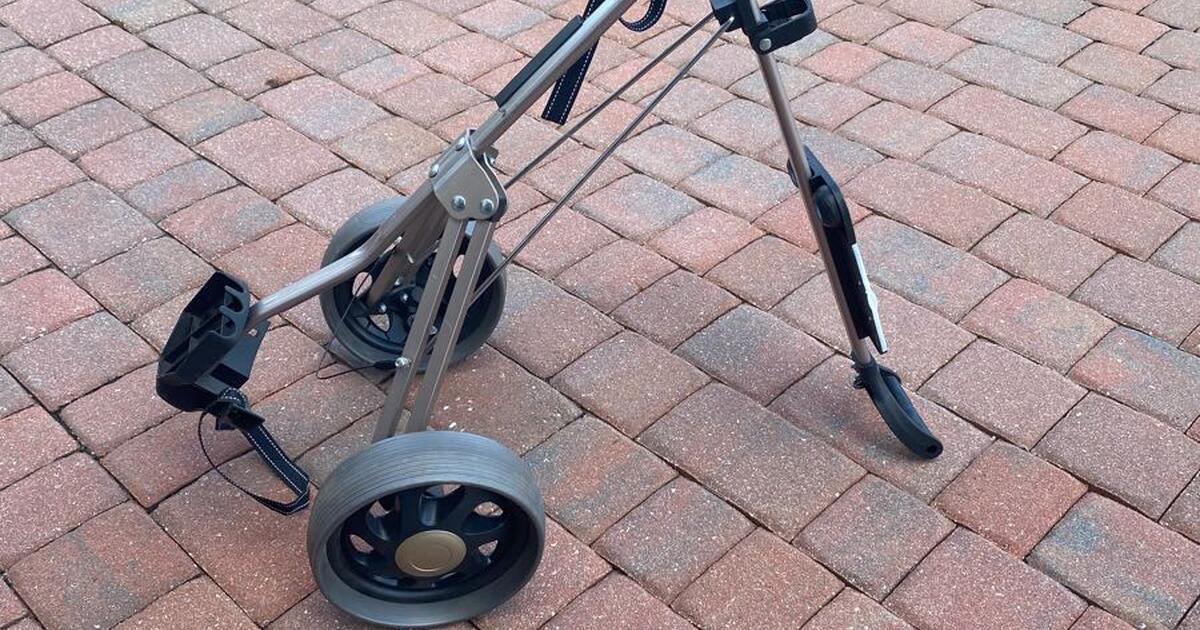 2 Wheel Push Golf Cart for $15 in Kissimmee, FL | For Sale & Free ...