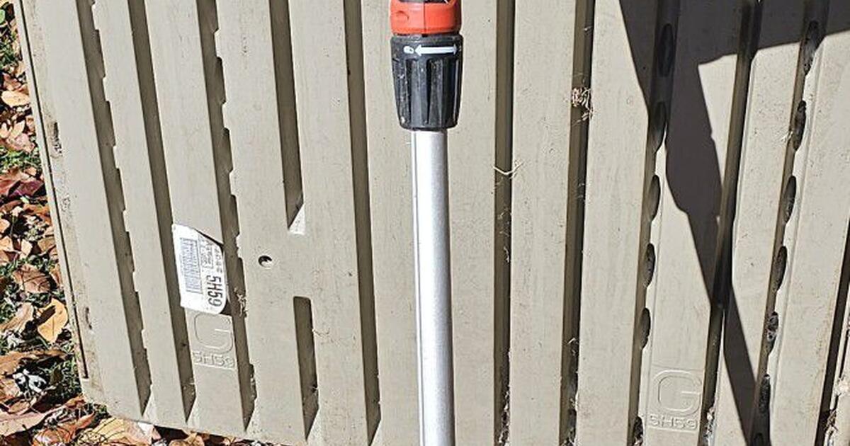 Black & Decker 18v Grasshog (weed whacker/weed eater) for $15 in Las ...