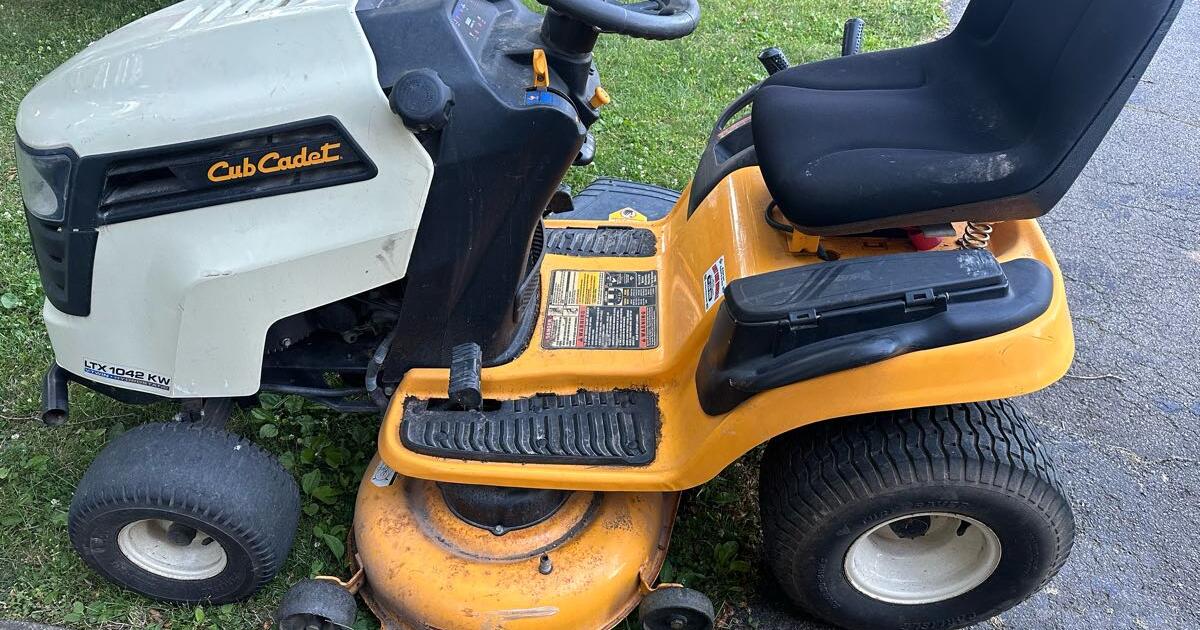 Cub Cadet Riding Mower for $575 in Rochester, NY | For Sale & Free ...