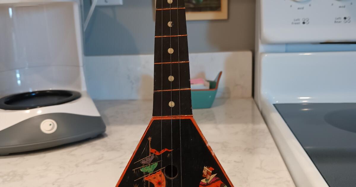 🍀(REDUCED)Vintage Child's Toy Russian Balalaika 3-String Instrument 🍀 ...