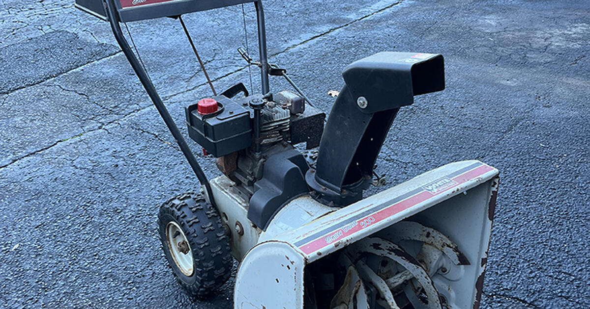 White Snow Boss Snow Blower for $100 in Glen Arm, MD | For Sale & Free ...