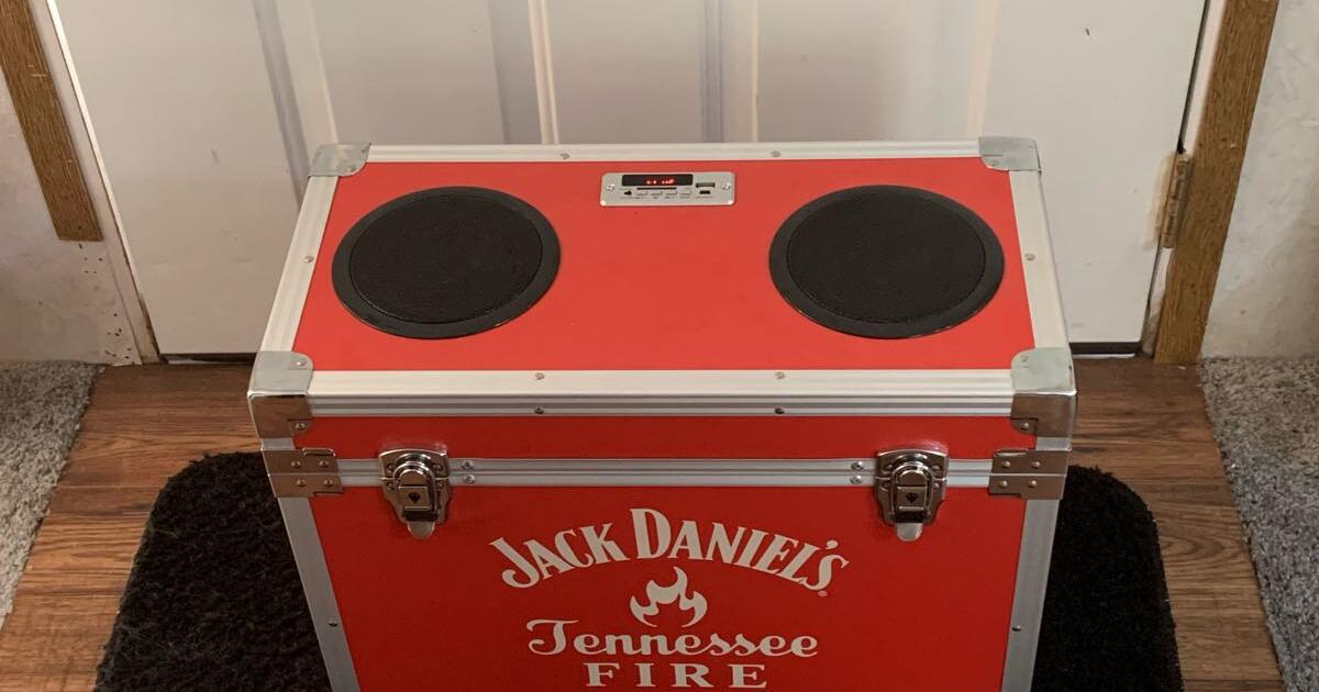 Rare Jack Daniels Tennessee Fire Cooler Bluetooth FM Radio for $200 in ...