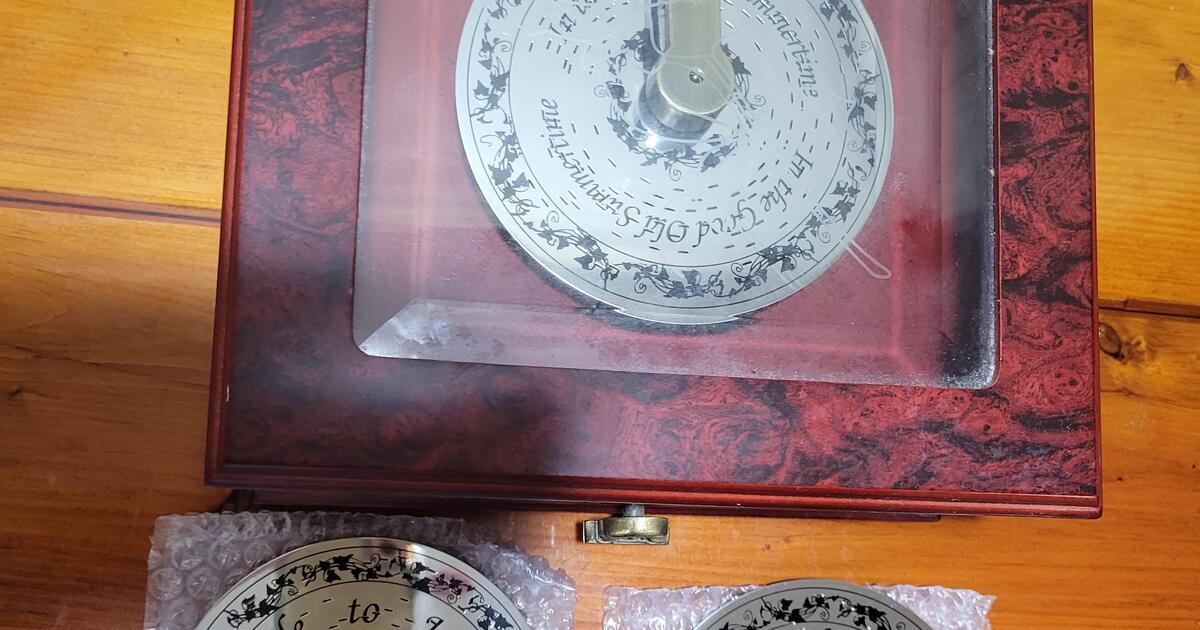ELECTRIC MUSIC BOX for $35 in Naperville, IL | For Sale & Free — Nextdoor