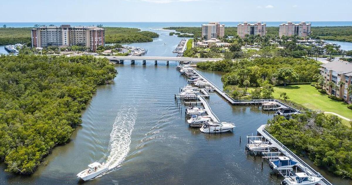 Gorgeous! 3-BED, 2-BATH Condo in Beautiful Naples, FL. Beach / Ocean ...