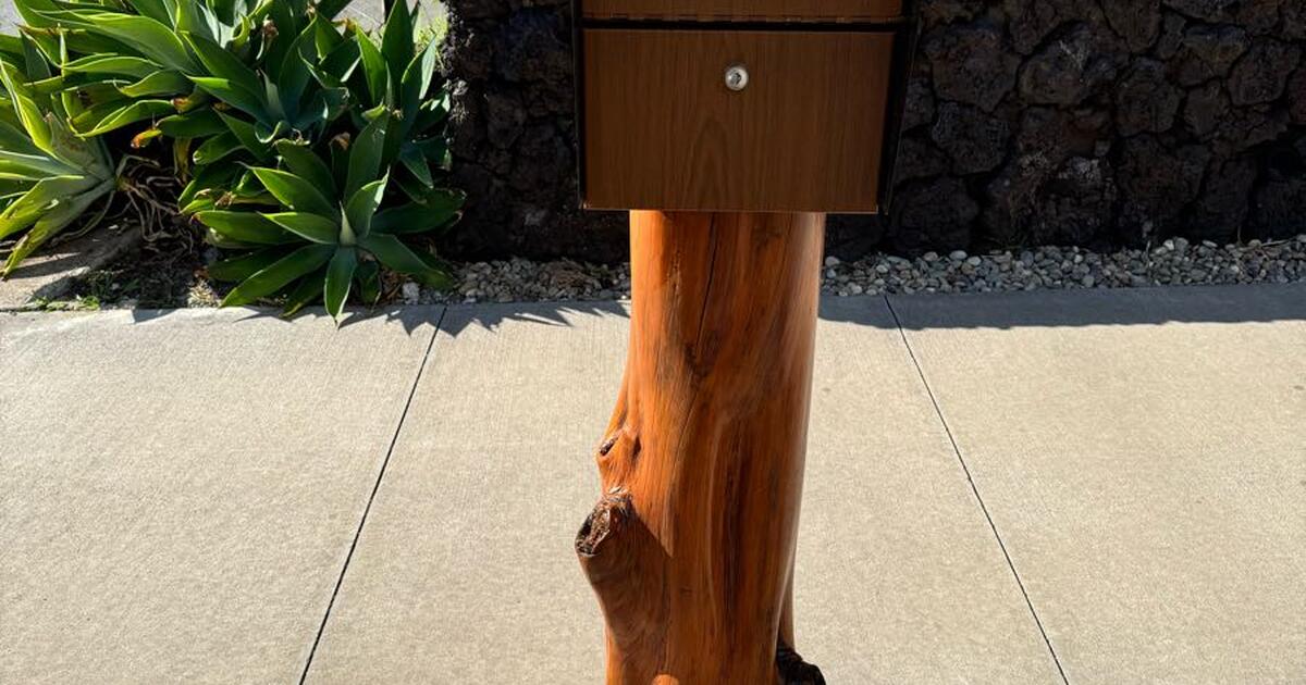 Wooden Mailbox on Tree Trunk Stand for $50 in Waikoloa, HI | For Sale ...