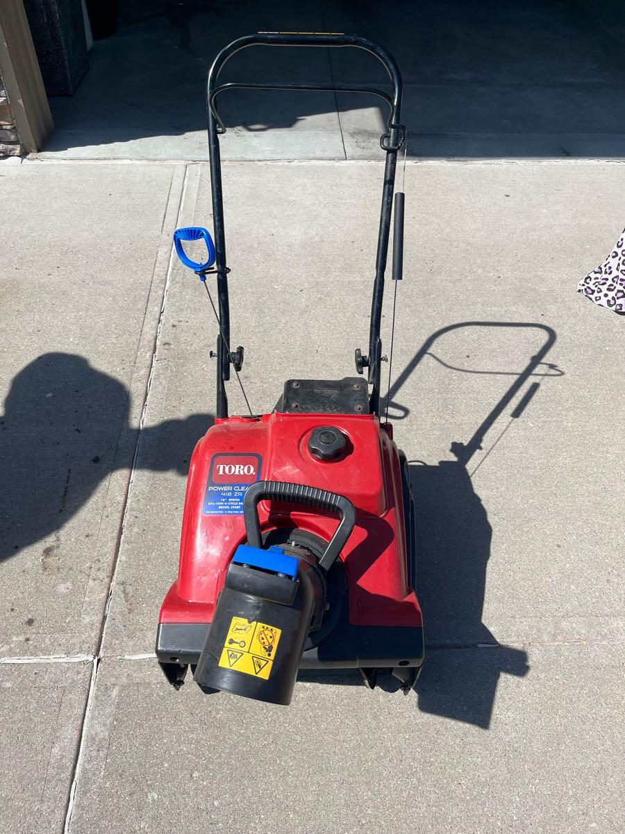 Toro Single Stage Snow Blower for $100 in Elkhorn, NE | For Sale & Free ...
