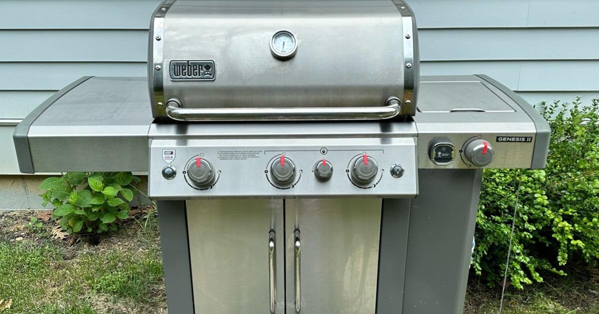 Weber Genesis II BBQ grill for $300 in Southampton, NY | For Sale ...