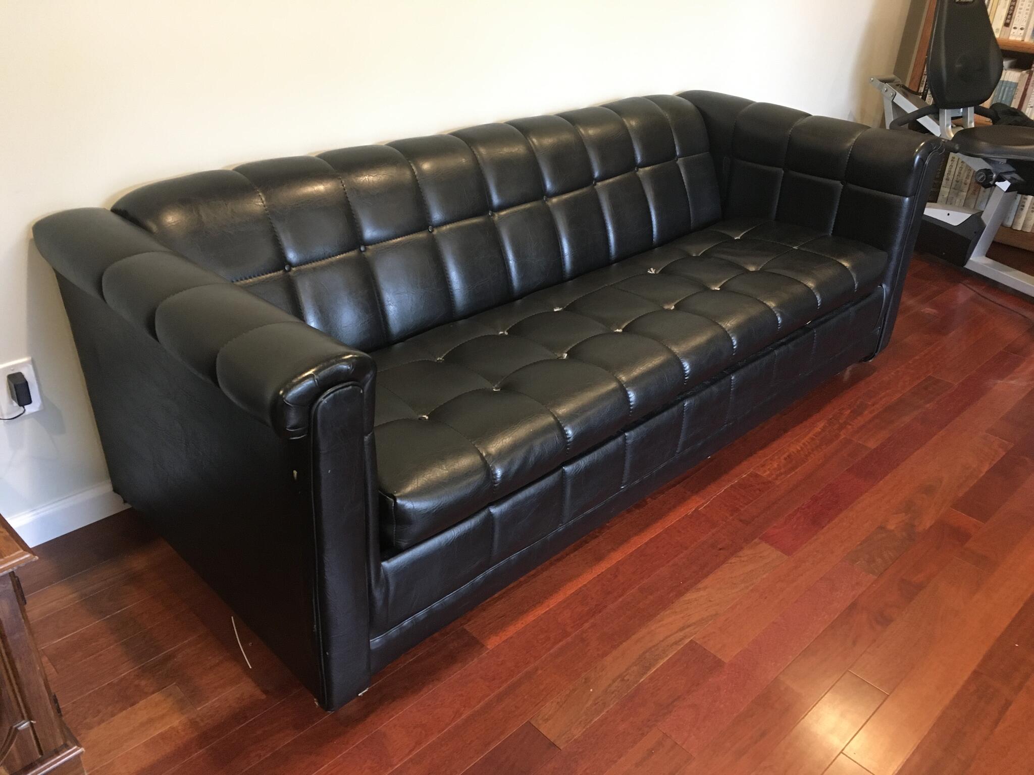 Sofa and desk - Freebie Alerts