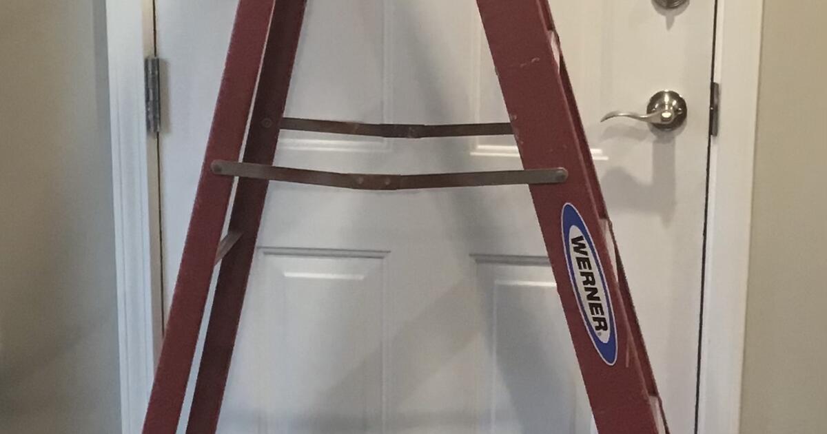 Werner 6ft Fiberglass Ladder Model FS206 for $30 in North Myrtle Beach ...