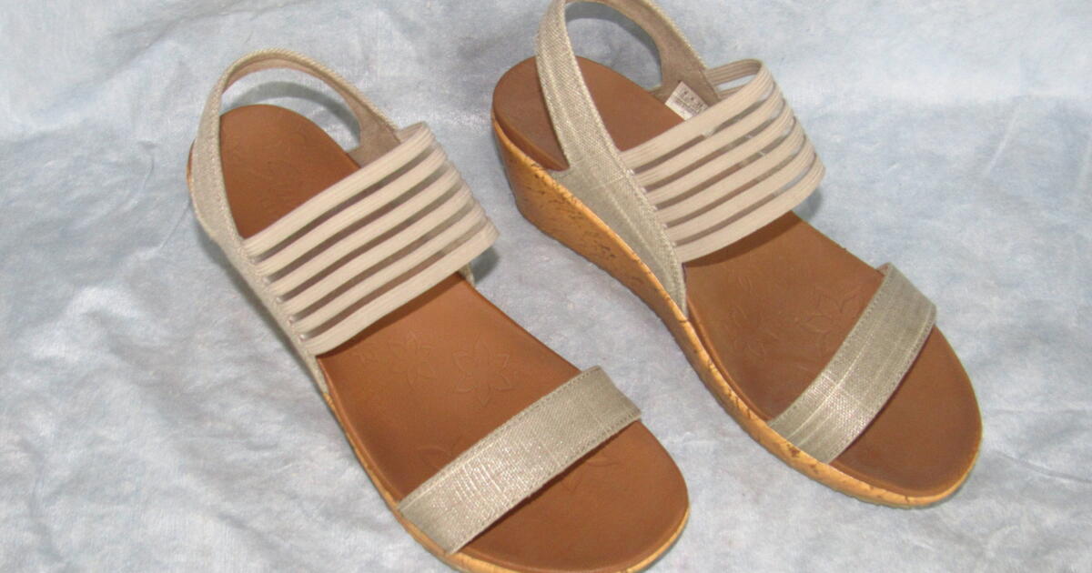 Skechers Luxe Foam “Beverlee Smitten Kitten” Wedge Sandals (Taupe; US ...