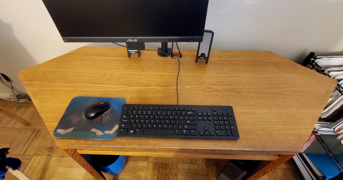 Light Wood Office Desk for Free in New York, NY | Finds — Nextdoor