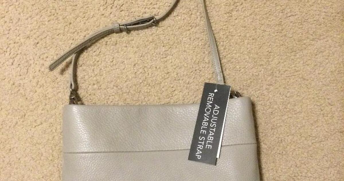 NWT THE SAK LEATHER CROSSBODY for $15 in St. Louis, MO | For Sale ...