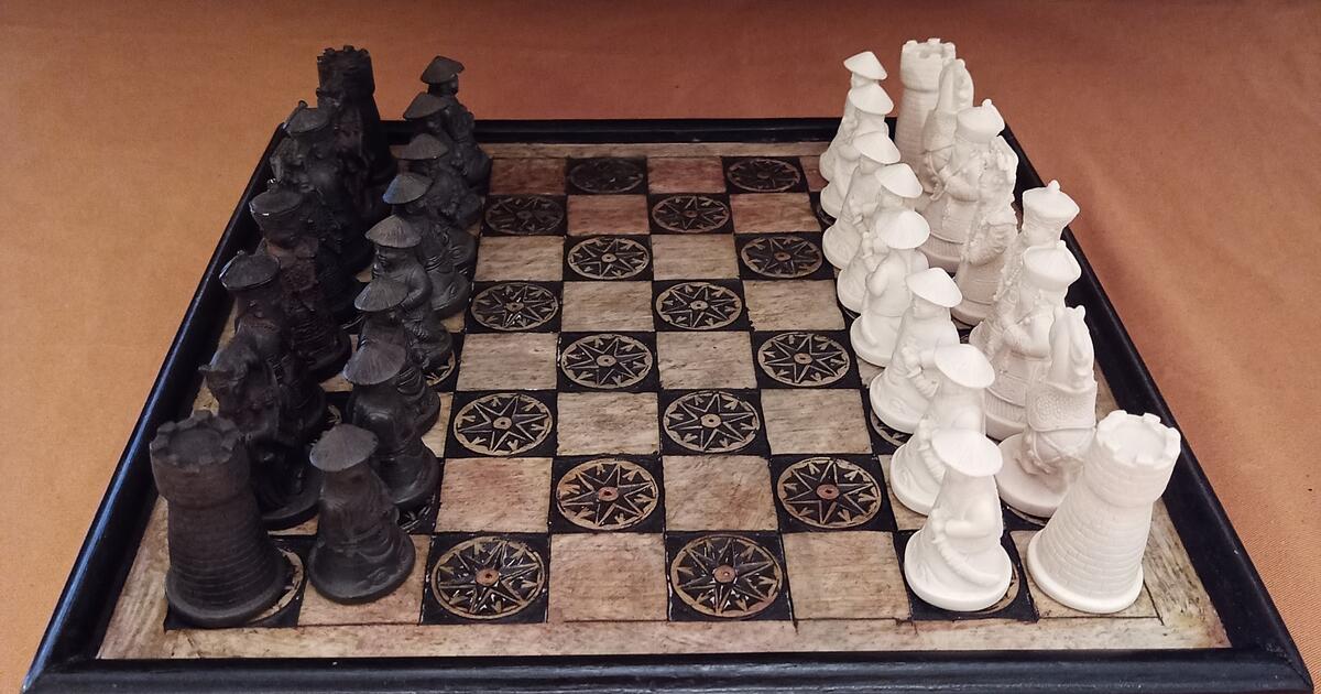 Vintage authentic Chess Set, bought in Beijing for $60 in Vienna, VA ...