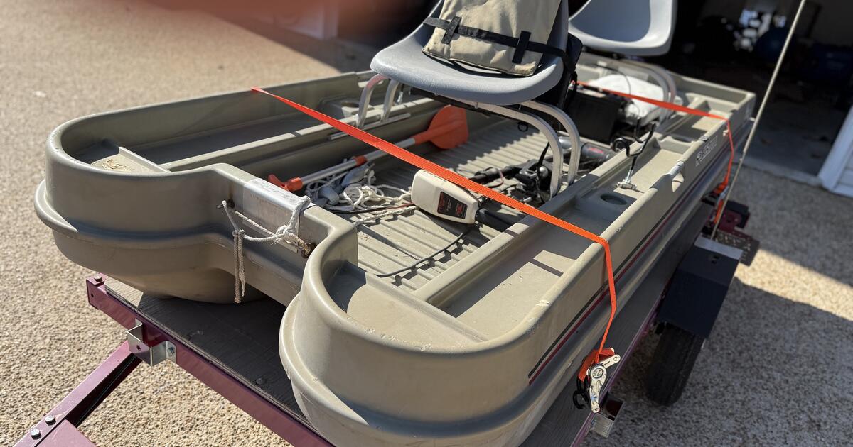 Pontoon Boat with Trailer for $600 in Hot Springs Village, AR | For ...