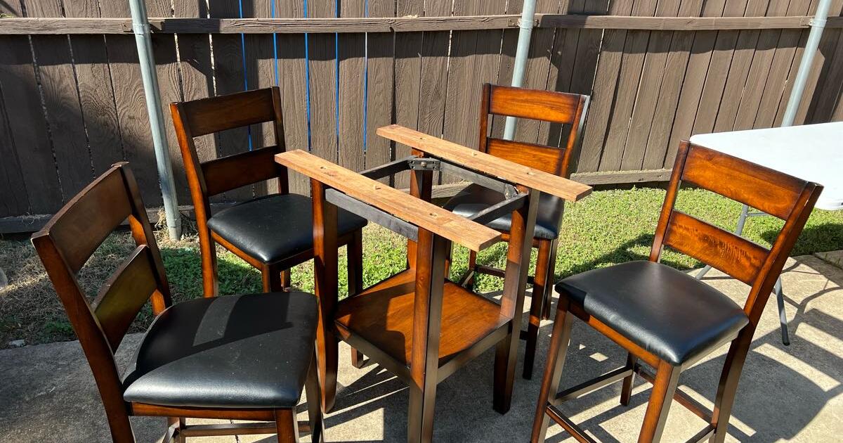 Solid Wood Dining Pub Chairs Set of 4 and Table Base for $50 in Dallas ...