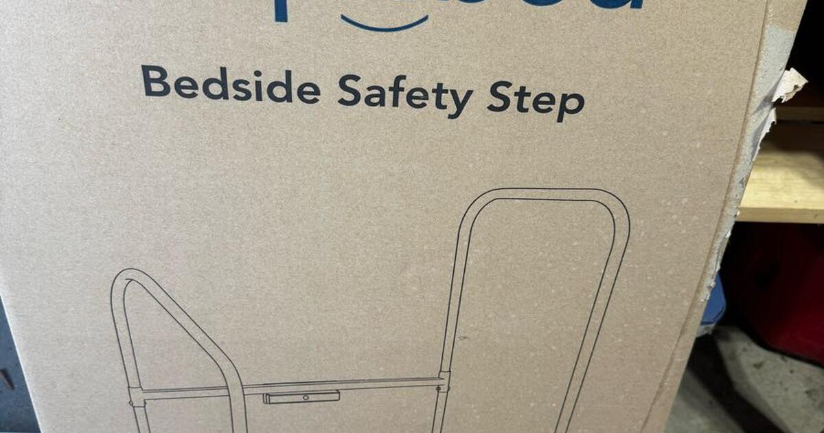 Step2Bed Bedside Safety Step for Free in Round Lake Park, IL | For Sale ...