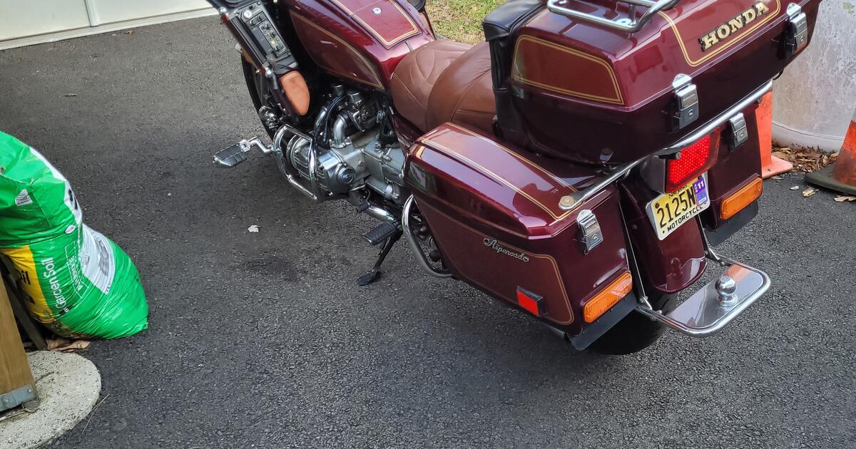 83 goldwing 27k miles in Stirling, NJ | Finds — Nextdoor