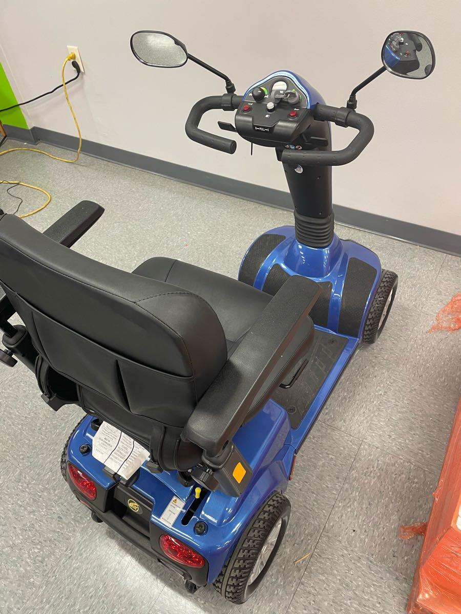Golden Technologies GC440 Full Size Mobility Scooter for $1100 in ...