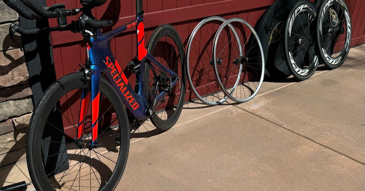 Specialized SHIV TT 2019 medium w 3 sets of wheels for $1750 in Incline ...