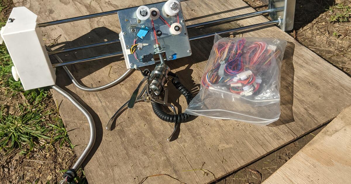 CLAW MACHINE GANTRY for Free in Moraga, CA | Finds — Nextdoor