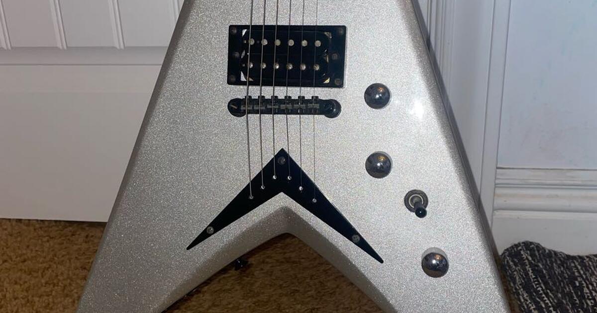 Dean - Dave Mustaine Flying V Guitar for $400 in Napa, CA | For Sale ...
