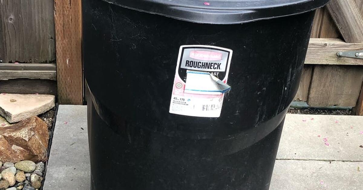 45 gallon trash can with wheels for Free in Santa Cruz, CA | For Sale ...